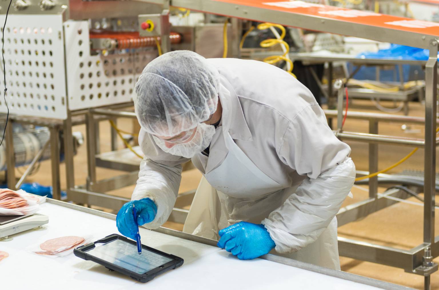 Manufacturing Compliance for Connected Workforces | Redzone